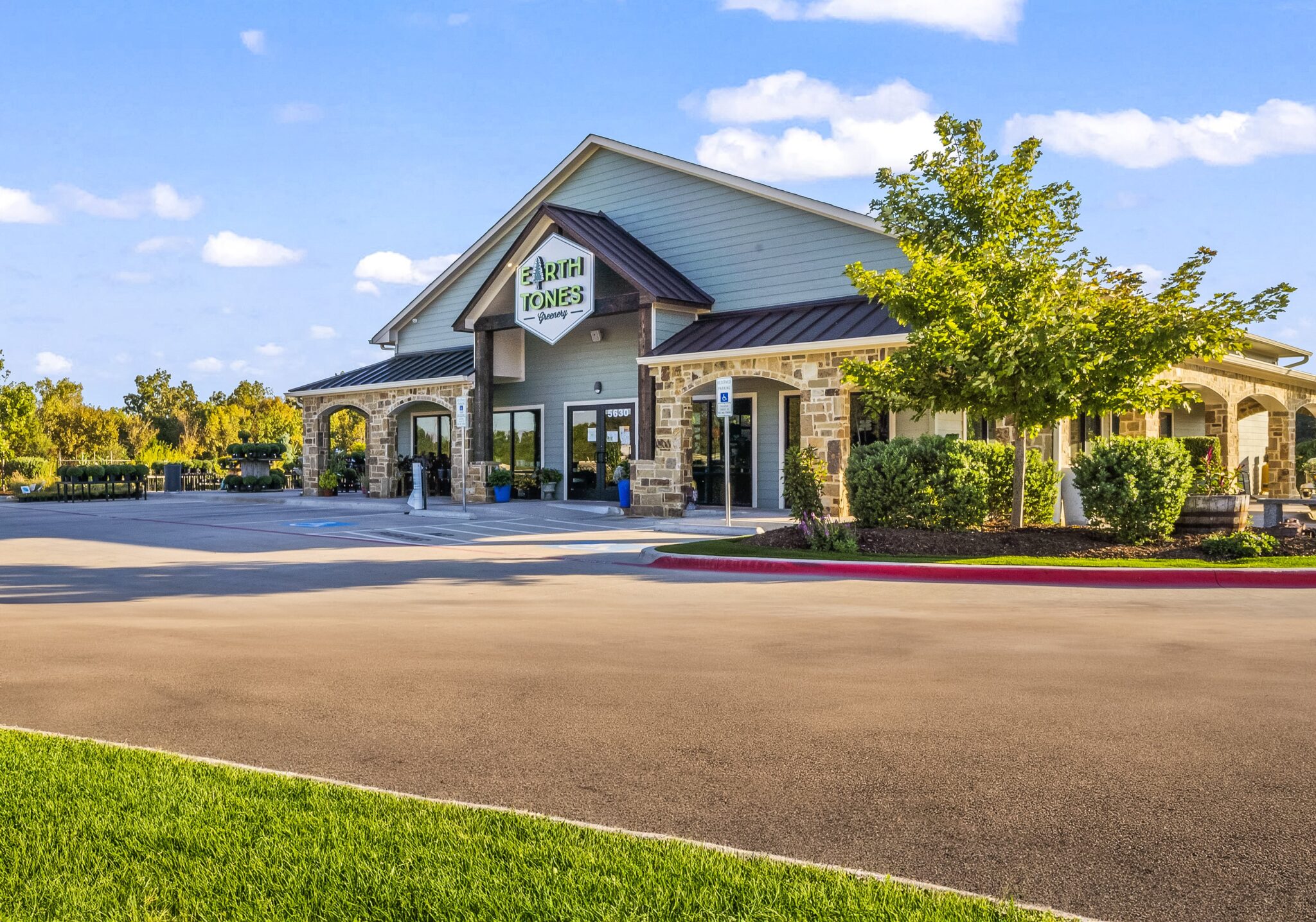 Earthtones Companies – Commercial Landscaping and Design